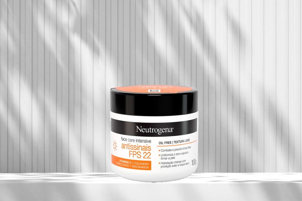 Resenha Hidratante Facial Neutrogena Face Care Antissinais Dia FPS 22 ...